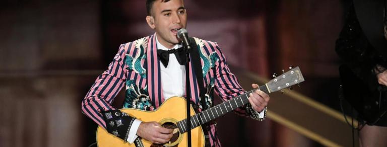 Sasha Carney – The Niche